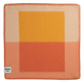 Roros Tweed Syndin Sitzunterlage - aus norwegischer Lammwolle - Design von Kristine Five Melvaer - Ma&szlig;e: 45 x 45 cm (21955 - Cloudberry)