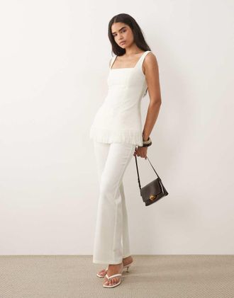 Pretty Lavish Verona - Pantalon densemble large et ajust&eacute; - Cr&egrave;me-Blanc