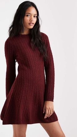 Vero Moda robe courte en maille ajust&eacute;e et &eacute;vas&eacute;e bordeaux fonc&eacute;-Rouge