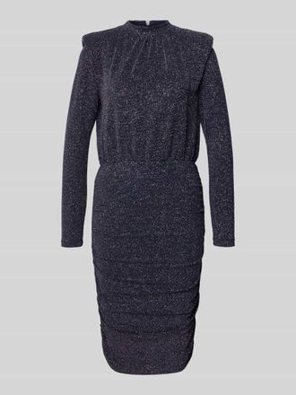 Rich & Royal Knielanges Kleid mit Schulterpolstern