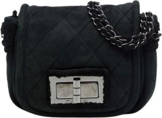 Chanel Sac bandouli&egrave;re Pre-owned en peau lain&eacute;e - Femme - Pre-owned - Noir - Taille: ONE Size