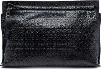 Loewe Clutches - Embossed Leather Anagram Repeat T Clutch - Gr. unisize - in Schwarz - für Damen