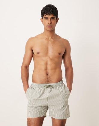 Calvin Klein Gestreifte Badeshorts in Salbeigr&uuml;n mit Kordelzug