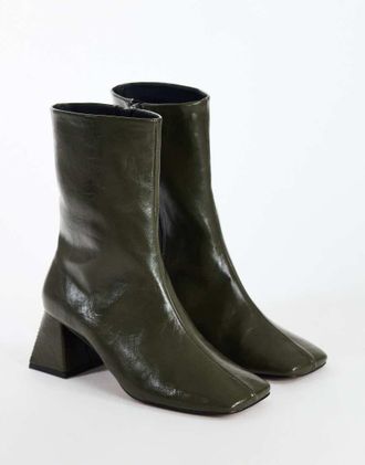 Topshop Kenton Stiefelette mit Blockabsatz in Khaki-Gr&uuml;n