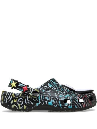 Crocs Sandalen mit grafischem Print - Schwarz