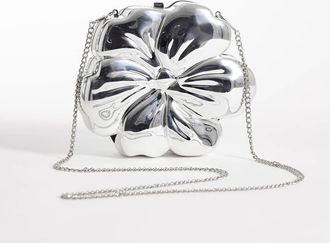True Decadence Blumenf&ouml;rmige Schultertasche aus Metall in Silberoptik