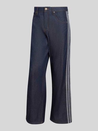 adidas Originals Straight Fit Jeans mit Kontraststreifen