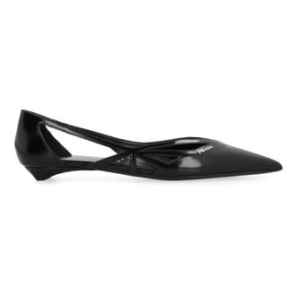 Prada Ballerinas mit Ausschnitten aus geb&uuml;rstetem Leder - - Shoes - Damen - Schwarzk - 38 EU