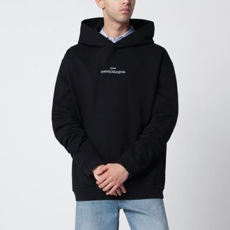 Maison Margiela Schwarzes Kapuzen-Sweatshirt mit umgekehrtem Logo