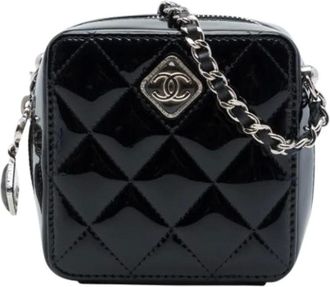 Chanel Sac bandouli&egrave;re matelass&eacute; en cuir verni Pre-owned - Femme - Pre-owned - Noir - Taille: ONE Size
