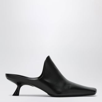 Loewe Emily Sabots aus weichem Lammleder in Schwarz