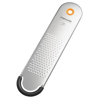 Fiskars Functional Form Feine Reibe, K&auml;sereibe f&uuml;r Parmesan und Hartk&auml;se, Klingenschutz, Edelstahl-Klinge/Kunststoff-Griff, Grau/Schwarz/Orange, 1079967