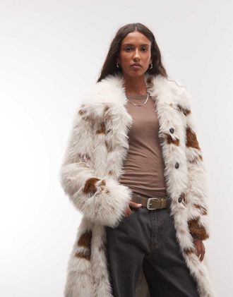 Reclaimed Vintage mittellanger faux-fur-Mantel mit Kuhmuster-Multi