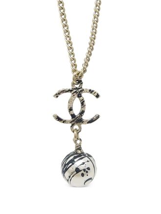 Chanel collier en plaqu&eacute; or &agrave; logo CC (2013)