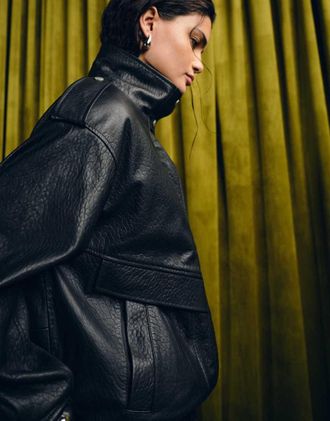 Asos Bomber Harrington en cuir de buffle v&eacute;ritable avec doublure matelass&eacute;e - Noir
