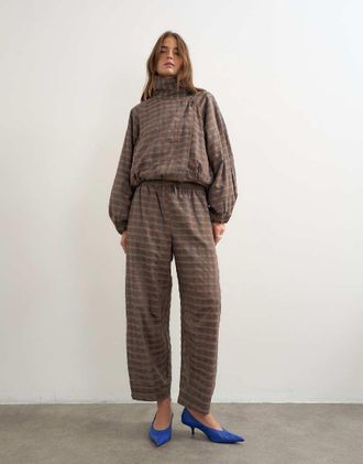 Topshop pantalon coordonn&eacute; &agrave; carreaux marron