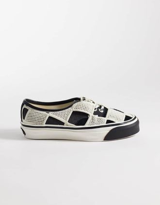 Vans Authentic - Sneaker in Schwarz mit gro&szlig;em Schachbrettmuster