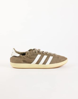 adidas Originals Jabbar Ruche Sneaker in Khaki und Wollwei&szlig;-Gr&uuml;n