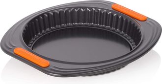 LE CREUSET Antihaft Quiche- und Obstkuchenform, &Oslash; 26 cm, Hebeboden, Sauerteigbest&auml;ndig, Aus Karbonstahl gefertigt, Anthrazit/Orange, 46052250010000