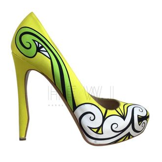 Nicholas Kirkwood satin yellow printed pumps Size 37