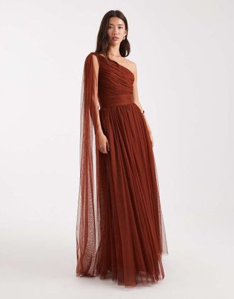 Lace & Beads Linvit&eacute;e - Robe longue asym&eacute;trique avec foulard &agrave; lencolure - Rouille-Brown