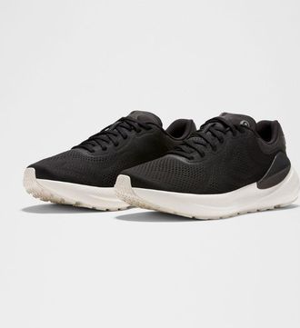 lululemon Beyondfeel Laufschuh f&uuml;r M&auml;nner - Gr&ouml;&szlig;e 10/5 in Bleu Nuit/Galaxy Sky