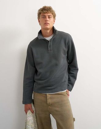 Topman sweat-shirt coupe classique &agrave; col chemin&eacute;e noir d&eacute;lav&eacute;
