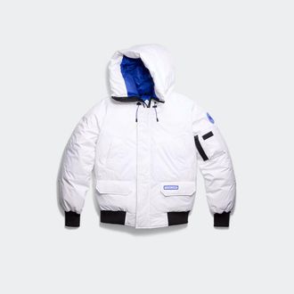 Canada Goose Chilliwack Bomberjacke in Knallfarbe (Männlich, White/Arctic Blue, S)