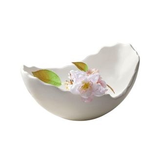 Loberon Schale Aureen - Matt lackiert - Kunstvolle Eierschalenform - Lebensmittelecht - Obstschale - Dekoration - Steinzeug - Steingut, wei&szlig;