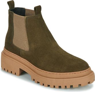 Casual Attitude YEYE