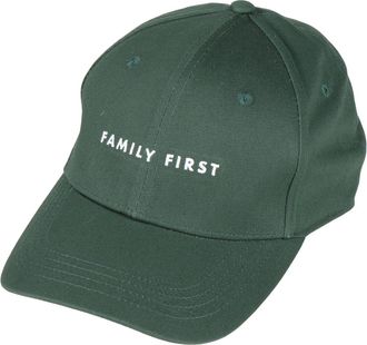 Family Fir$t Milano ACCESSOIRES - M&uuml;tzen & H&uuml;te auf YOOX.COM