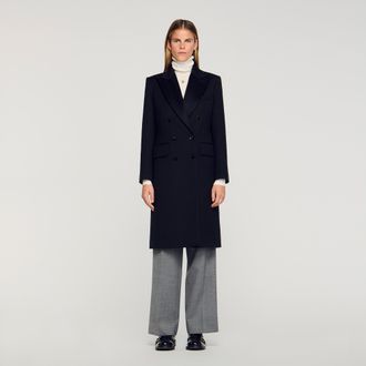 Sandro Manteau long &agrave; revers satin&eacute;