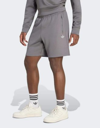 adidas Originals Trefoil Essentials Spacer-Shorts in Grau Four