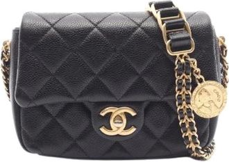 Chanel Sac bandouli&egrave;re matelass&eacute; en cuir grain&eacute; Pre-owned - Femme - Pre-owned - Noir - Taille: ONE Size