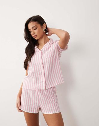 Boux Avenue Kurzer Pyjama aus Baumwollgewebe in Rosa gestreift