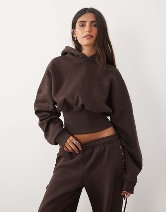 KAIIA Hoodie-Kombiteil mit hohem Baumwollanteil, tailliertem Bund und Schn&uuml;rdetail in Schokobraun