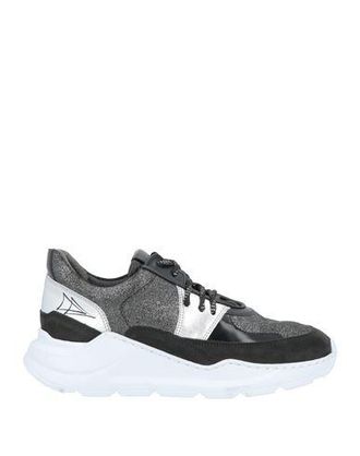 Nevver CHAUSSURES - Sneakers sur YOOX.COM