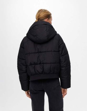 Vero Moda Steppjacke in Schwarz