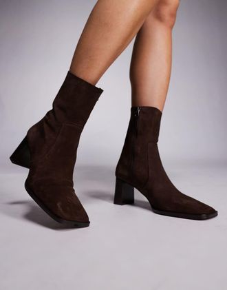 Asos Ramona - Bottines à talon et bout carré en daim - Chocolat-Brown