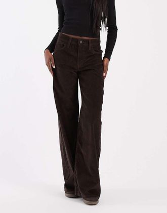 Levi's jean wide leg mi-haute en velours c&ocirc;tel&eacute; marron
