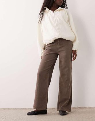 New Look Adalae Wide-Leg-Jeans in Mokkabraun-Neutral