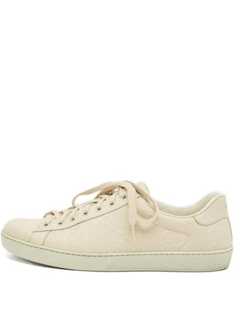 Gucci Perforierte Sneakers - Nude