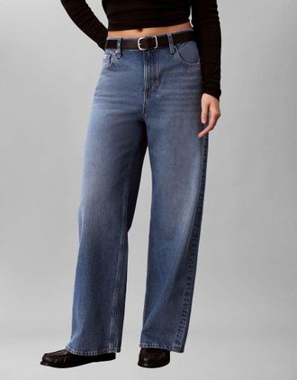 Calvin Klein Jeans lockere Baggy-Jeans in mittlerer Waschung Blau