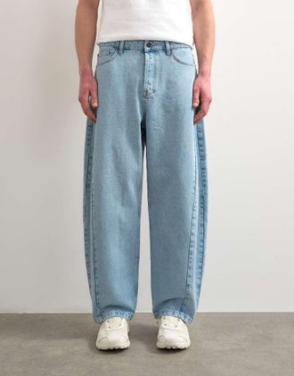 Topman Barrel-Leg-Jeans aus festem Denim in heller Waschung-Blau