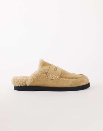 Topshop Addie mocassin mule en daim v&eacute;ritable avec doublure en peau de mouton, sable-Neutre