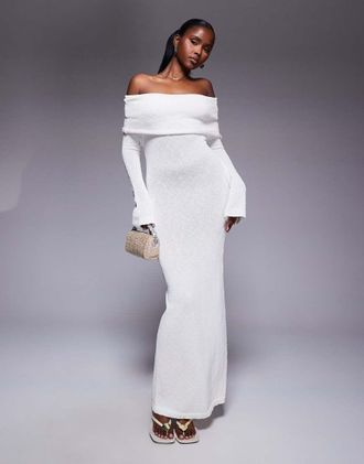 Aria Cove Strukturiertes, gestricktes Bouclé-Maxikleid in Cremeweiß mit umgeschlagenem Carmen-Ausschnitt-Blau