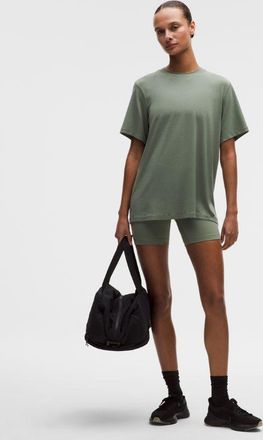 lululemon Wunder Train Shorts mit hohem Bund f&uuml;r Frauen - 15 cm - Gr&ouml;&szlig;e 10 in Willow Leaf