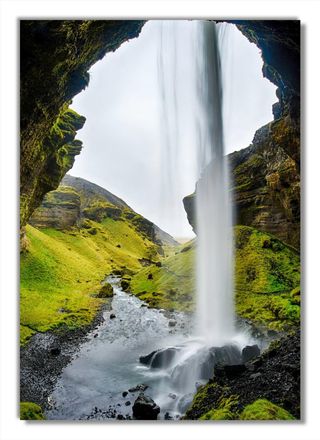 Wallario selbstklebendes Poster - Hinter dem Wasserfall, Aufkleber in Premiumqualit&auml;t, Klebefolie Gr&ouml;&szlig;e: 70 x 100 cm (Riesenposter)