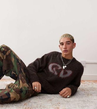 Reclaimed Vintage Pullover in Schwarz mit Logo