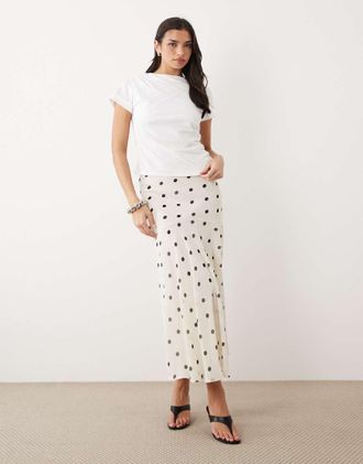 Gina Tricot Gina Tricot - Jupe longue en mousseline &agrave; pois - Blanc cass&eacute;